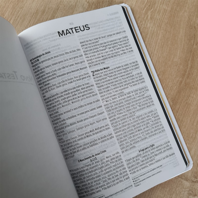 Bíblia Jesus Copy Sticker | NVI | Capa Dura Branca